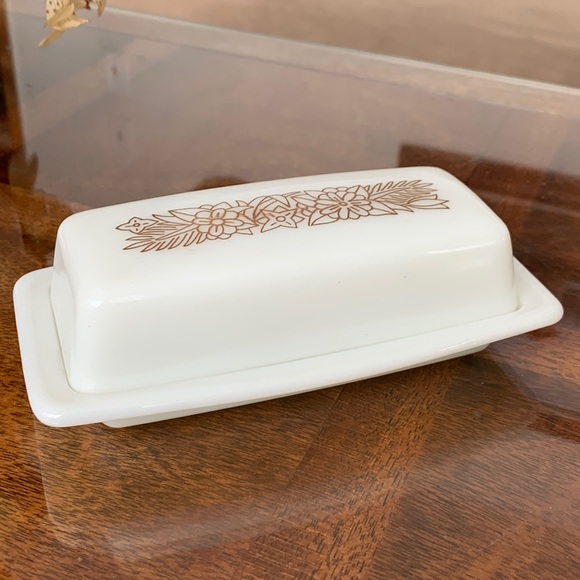 Pyrex | Kitchen | Vintage Pyrex Covered Butter Dish 72 Woodland Pattern ...